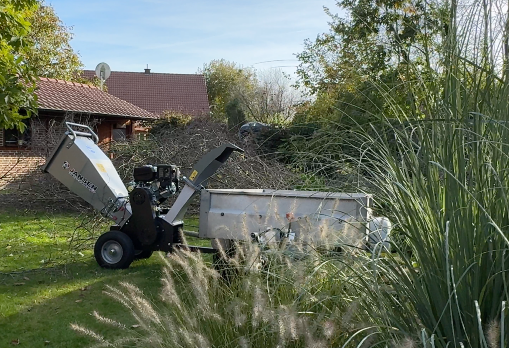 How Woodchippers Simplify Landscaping Cleanup